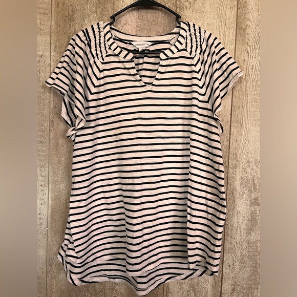 Liz Claiborne | Tops | Liz Black And White Stripe T Classic Flutter Cap ...